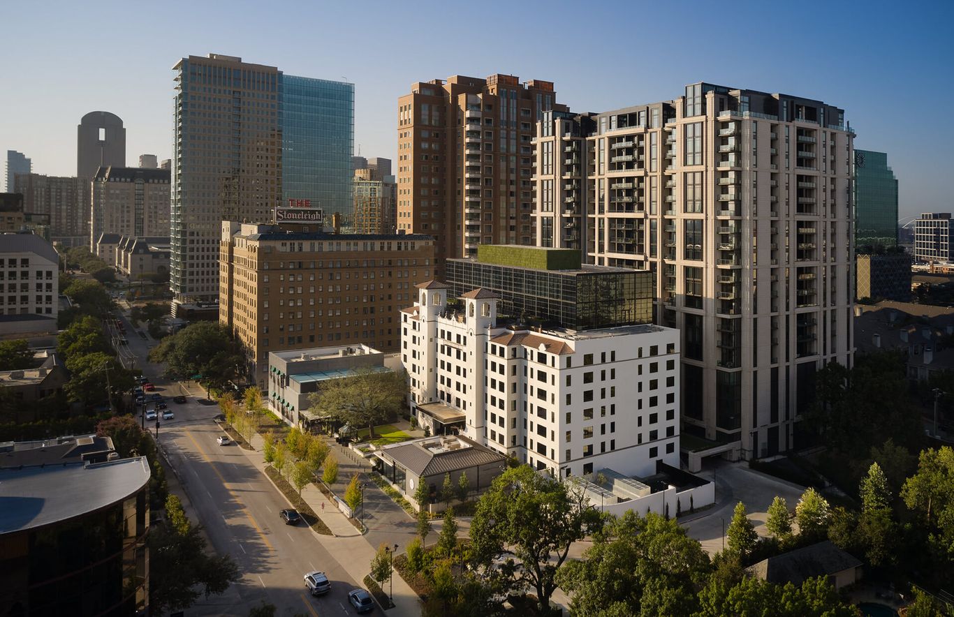 Luxury High-Rise Apartments in Uptown Dallas | Maple Terrace Residences