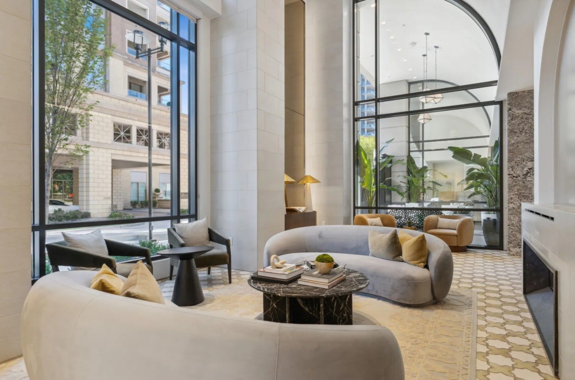 Uptown Dallas Apartments Photo Gallery | Maple Terrace Residences