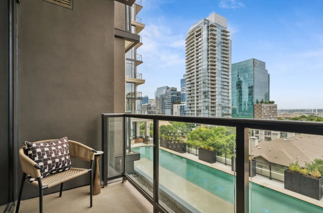 Uptown Dallas Apartments Photo Gallery | Maple Terrace Residences